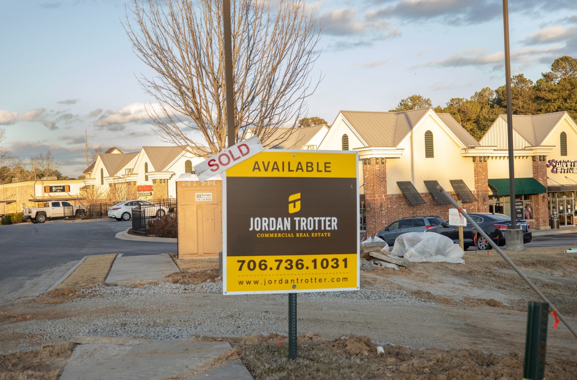 Rooted to Face Competition from Industry-Leading Starbucks - The ...