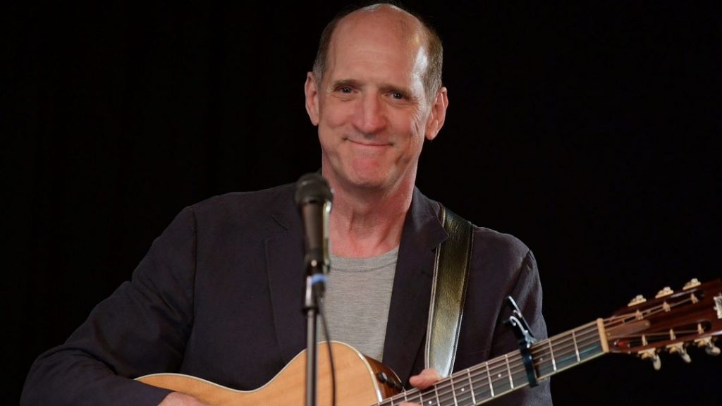 Steve Leslie Sings James Taylor - How Sweet It Is - The Augusta Press