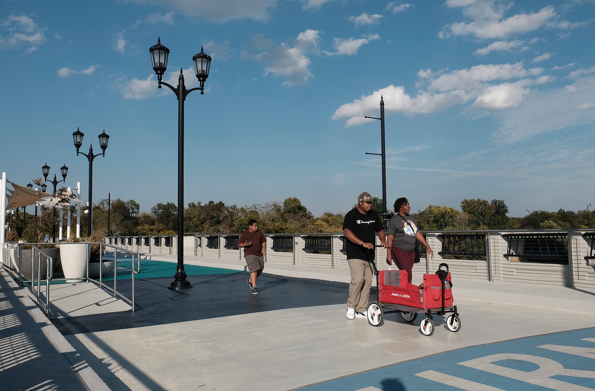 Photojournalism: Pedestrian Bridge Augusta - The Augusta Press