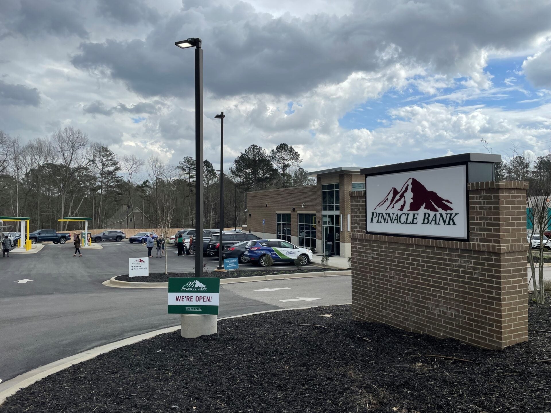 Pinnacle Bank hosts grand opening of Grovetown branch - The Augusta Press