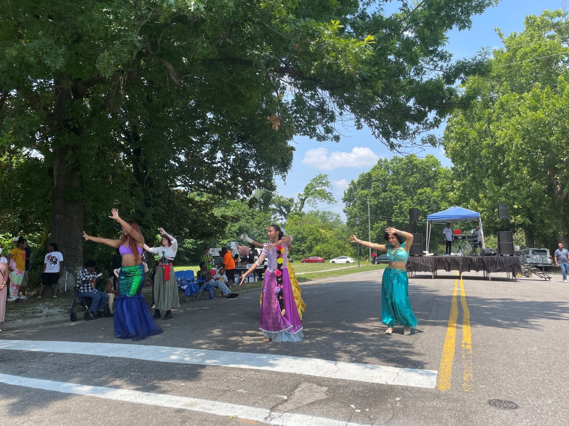 East Boundary celebrates mural and honors neighborhood at East Augusta ...