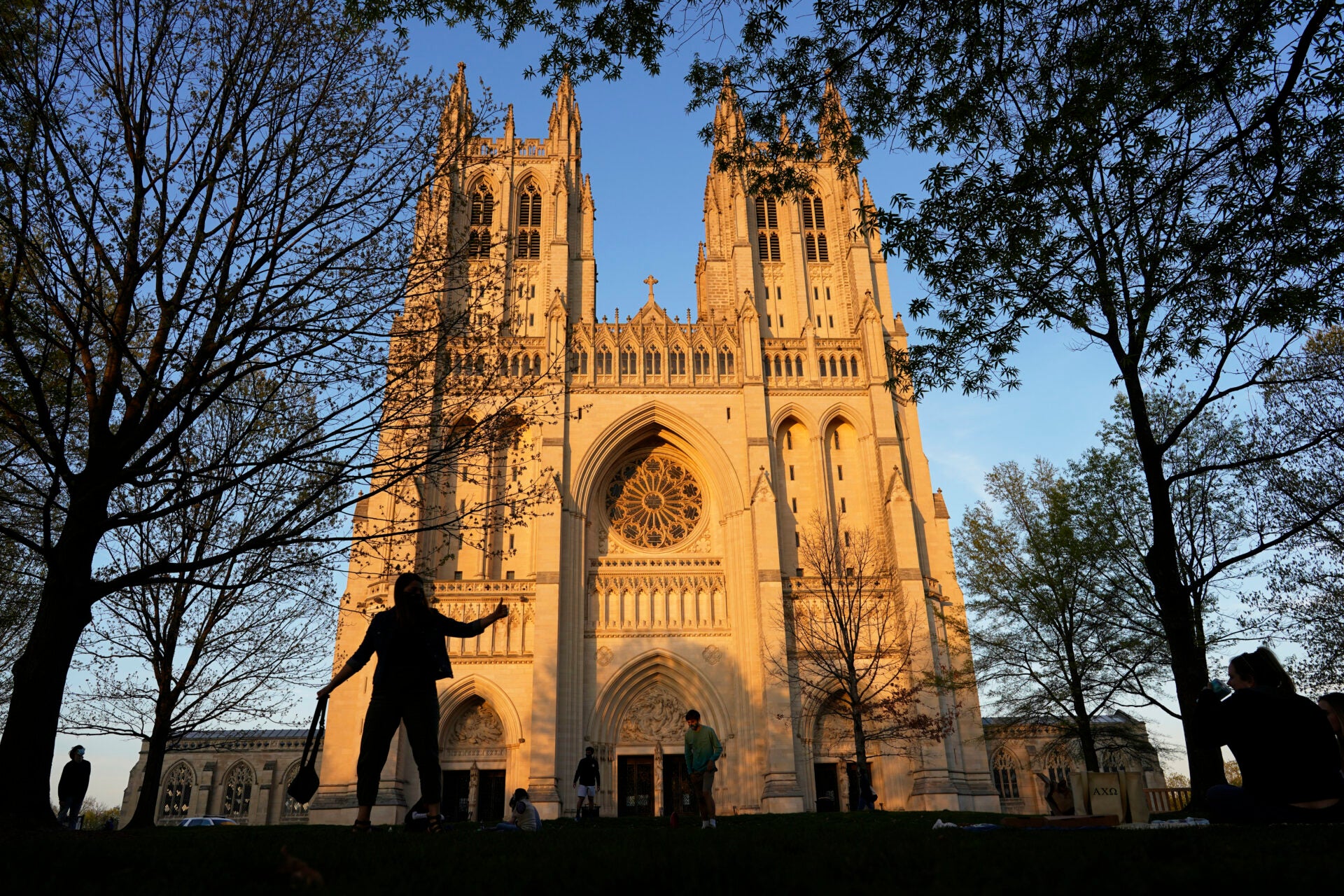 National Cathedral replaces windows honoring Confederacy with stained ...