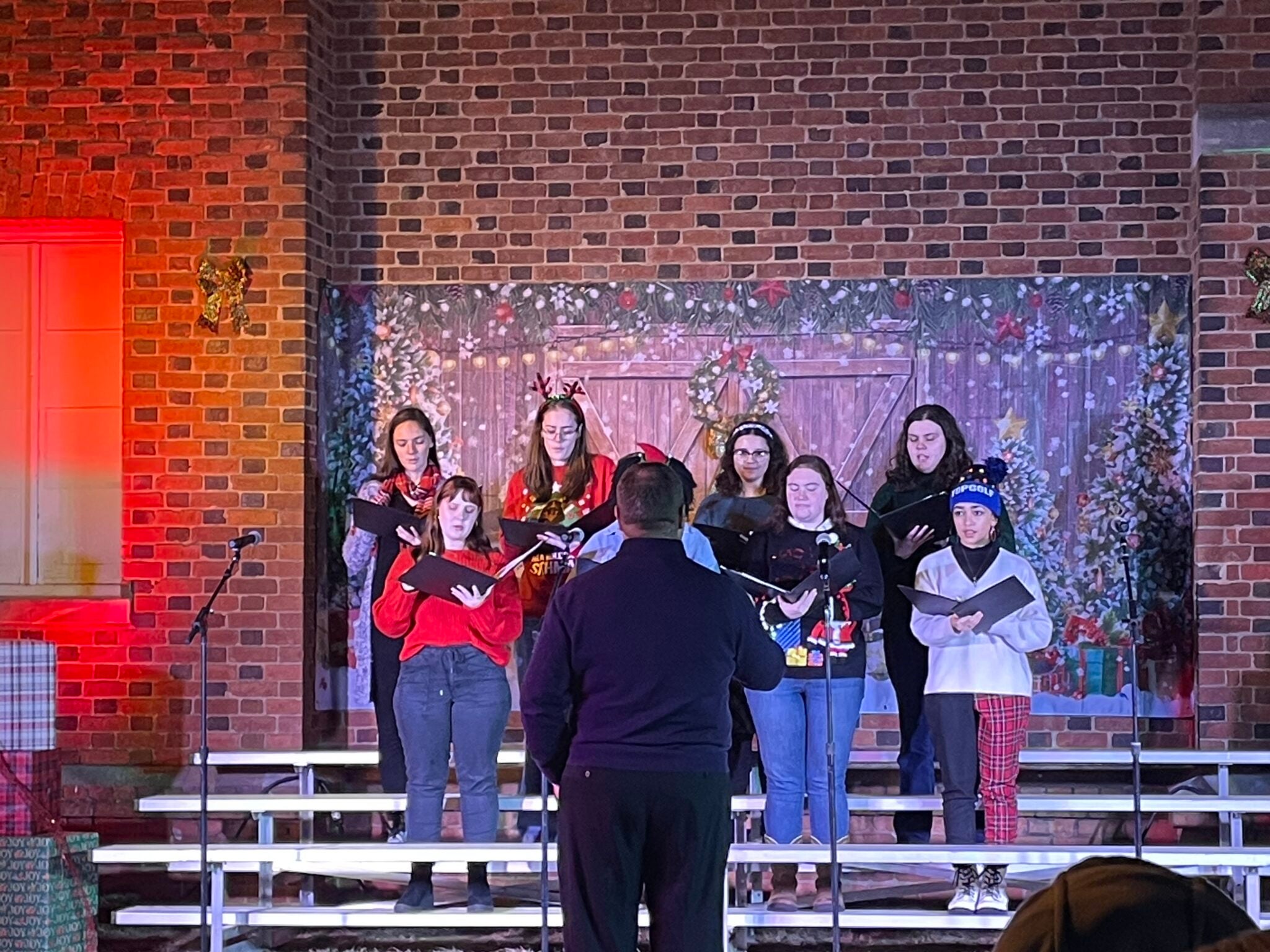 Aiken's annual tree lighting ceremony draws crowd a day early - The ...