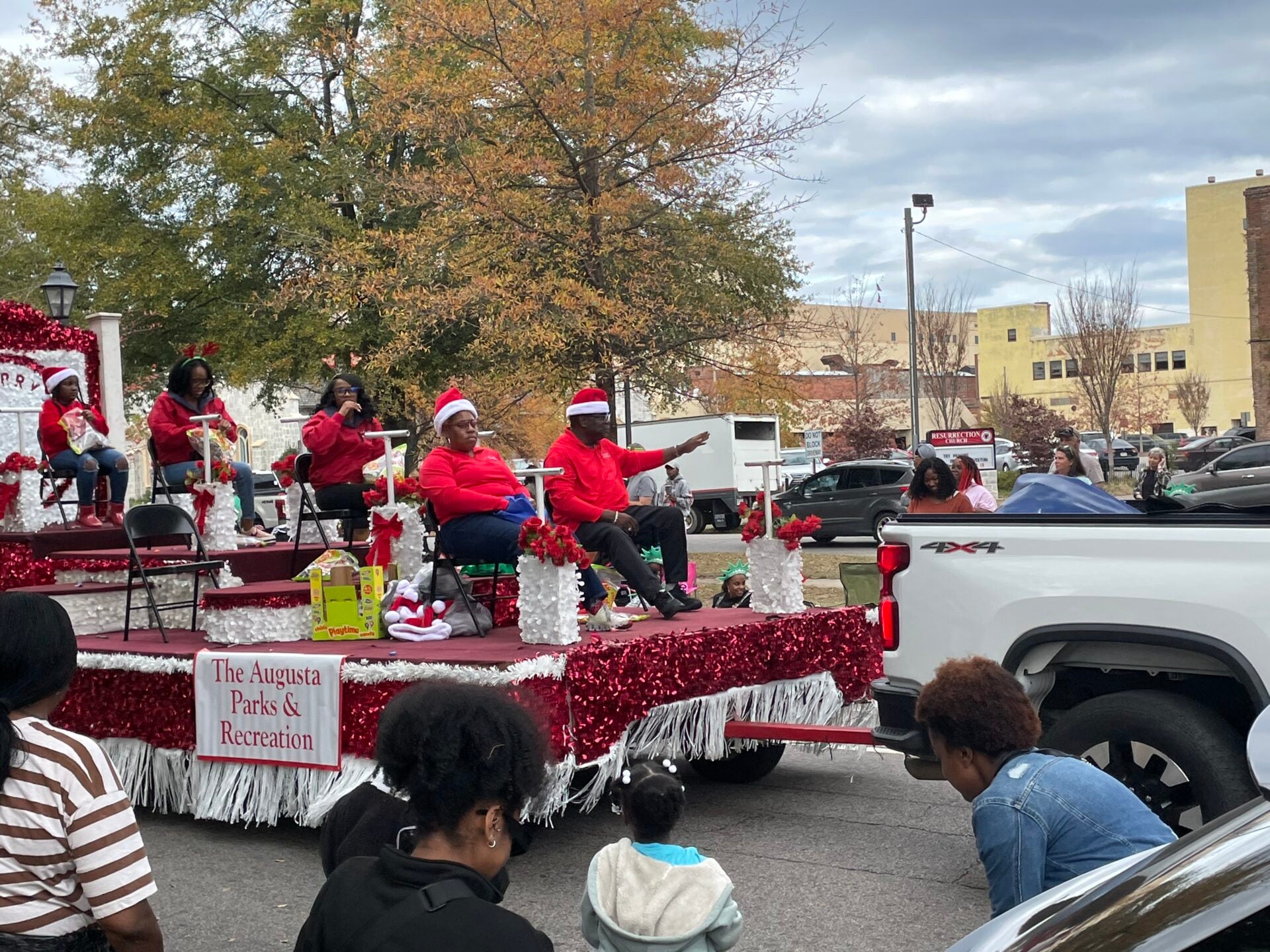 Augusta's weekend holiday festivities kicked off with downtown parade ...