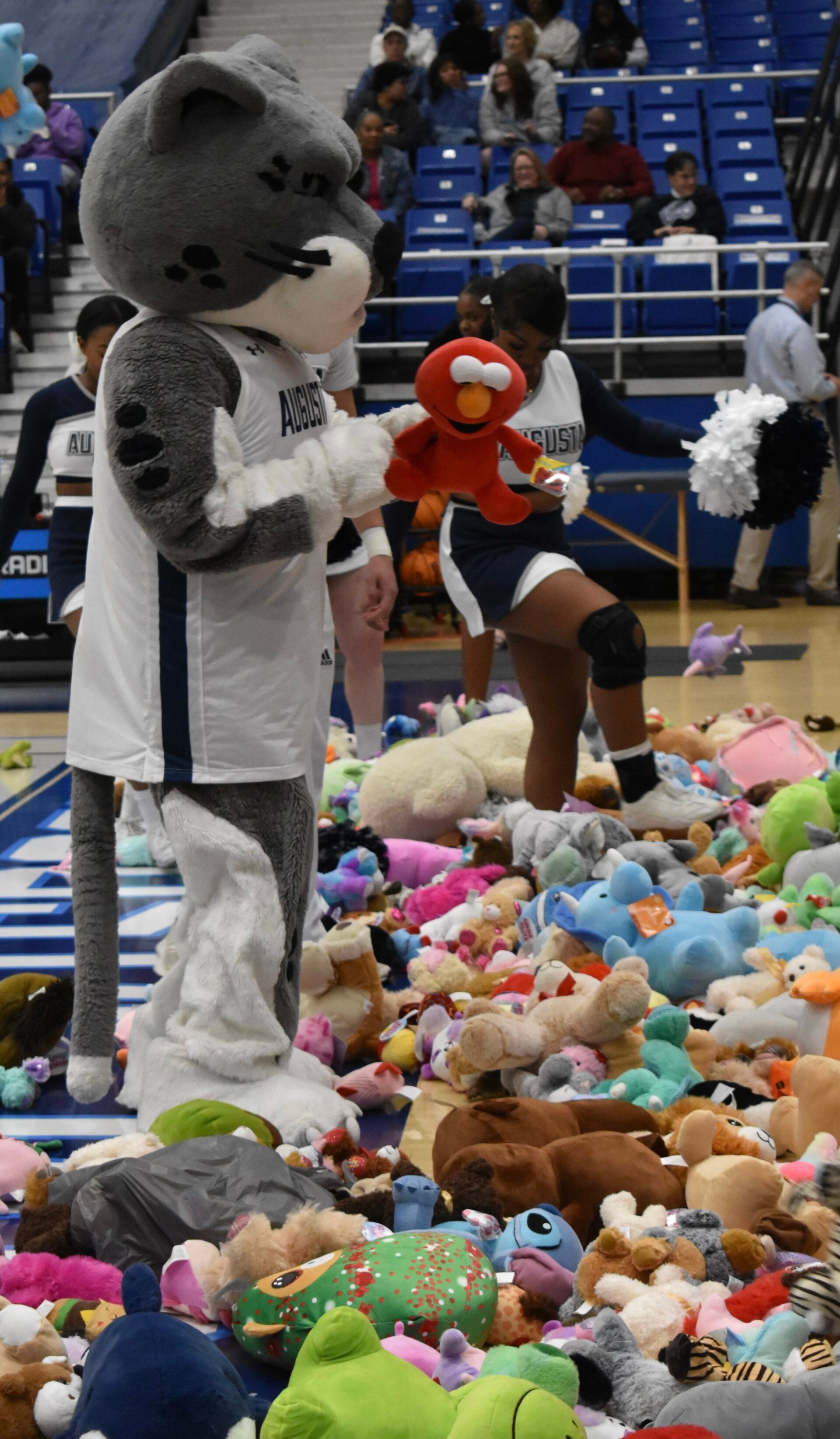 Augusta University’s Jaguars stuff the stadium - The Augusta Press