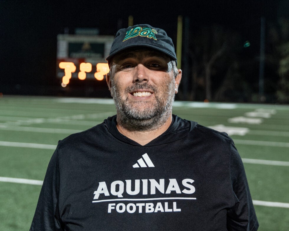 Aquinas football coach James Leonard captures major milestone in ...