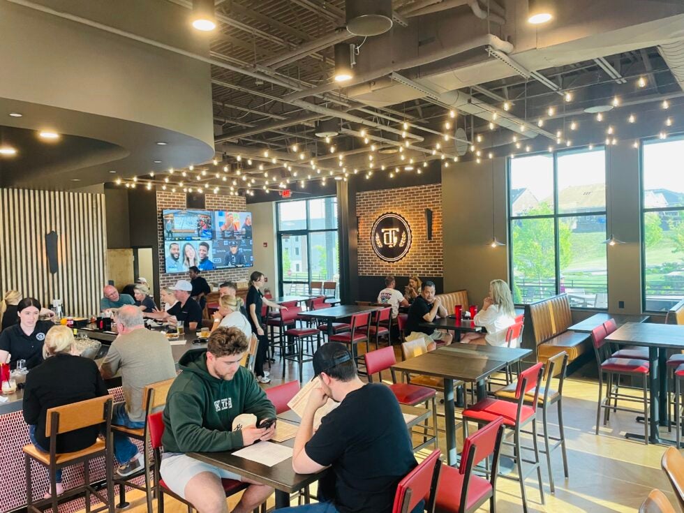 New pub-style diner makes debut in Evans Towne Center - The Augusta Press