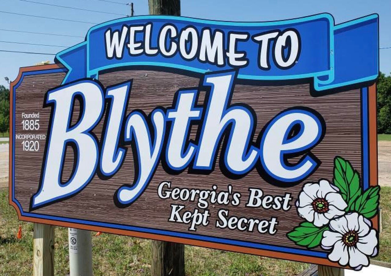 Seven pursue mayor, council posts in Blythe